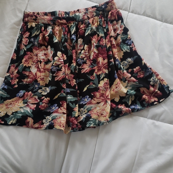Forever 21 | Skirts | Floral Flirty Mini Skirt | Poshmark